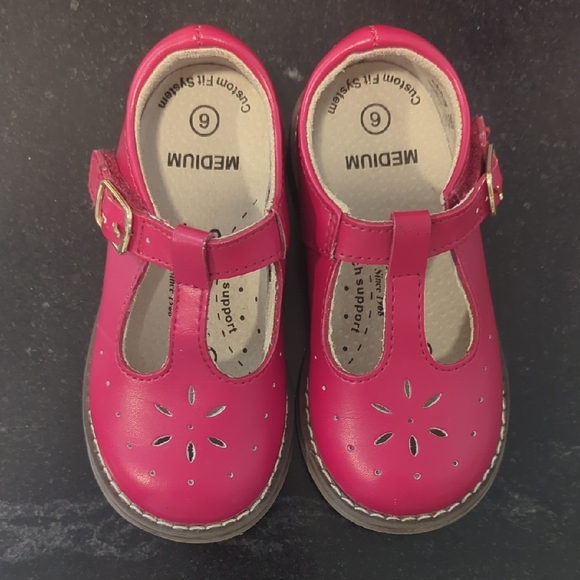FootMates | Shoes | Nwot Girls Footmates Apple Red Mary Jane Shoes ...